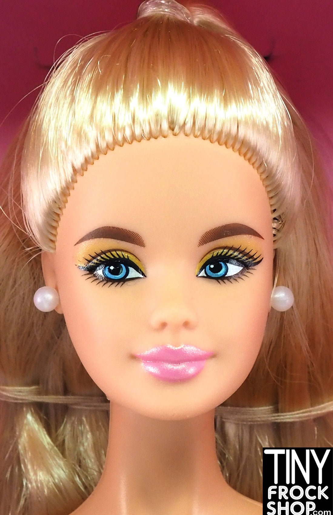 National Barbie Doll Con ICON Glimmer In Gold Blond Dressed Doll NRFB